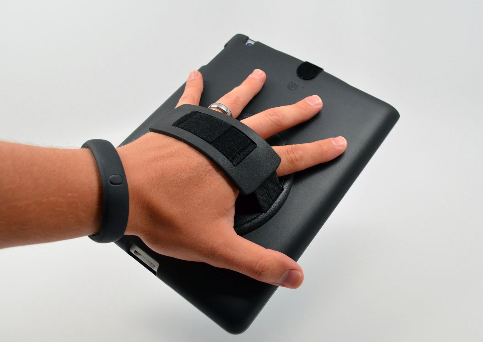 SlateSHIELD iPad Case Review: Rotatable Kickstand and Hand Grip