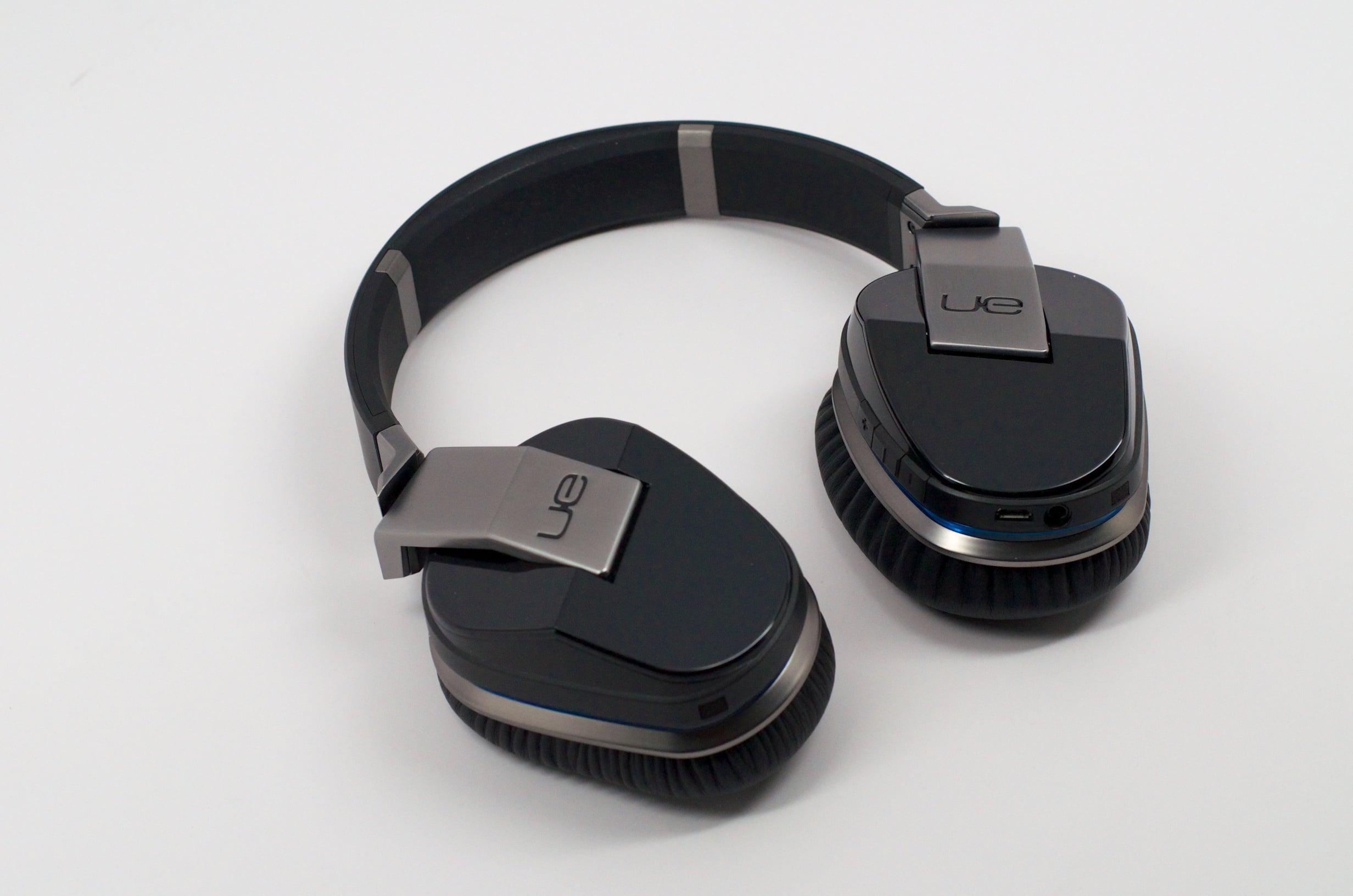 Logitech UE 9000 Review: Noise Cancelling Bluetooth Headphones