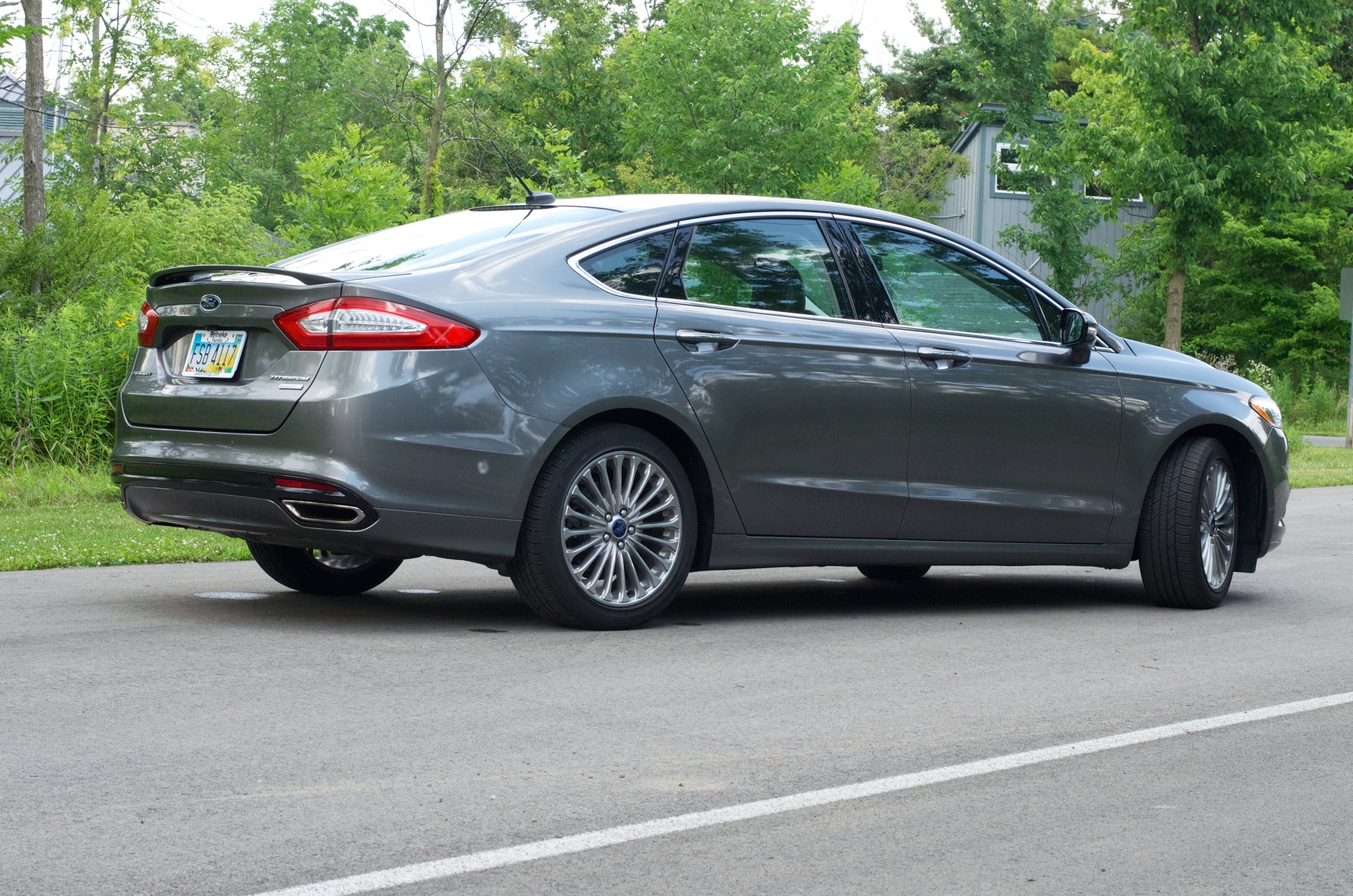 2013 Ford Fusion Review (Video)