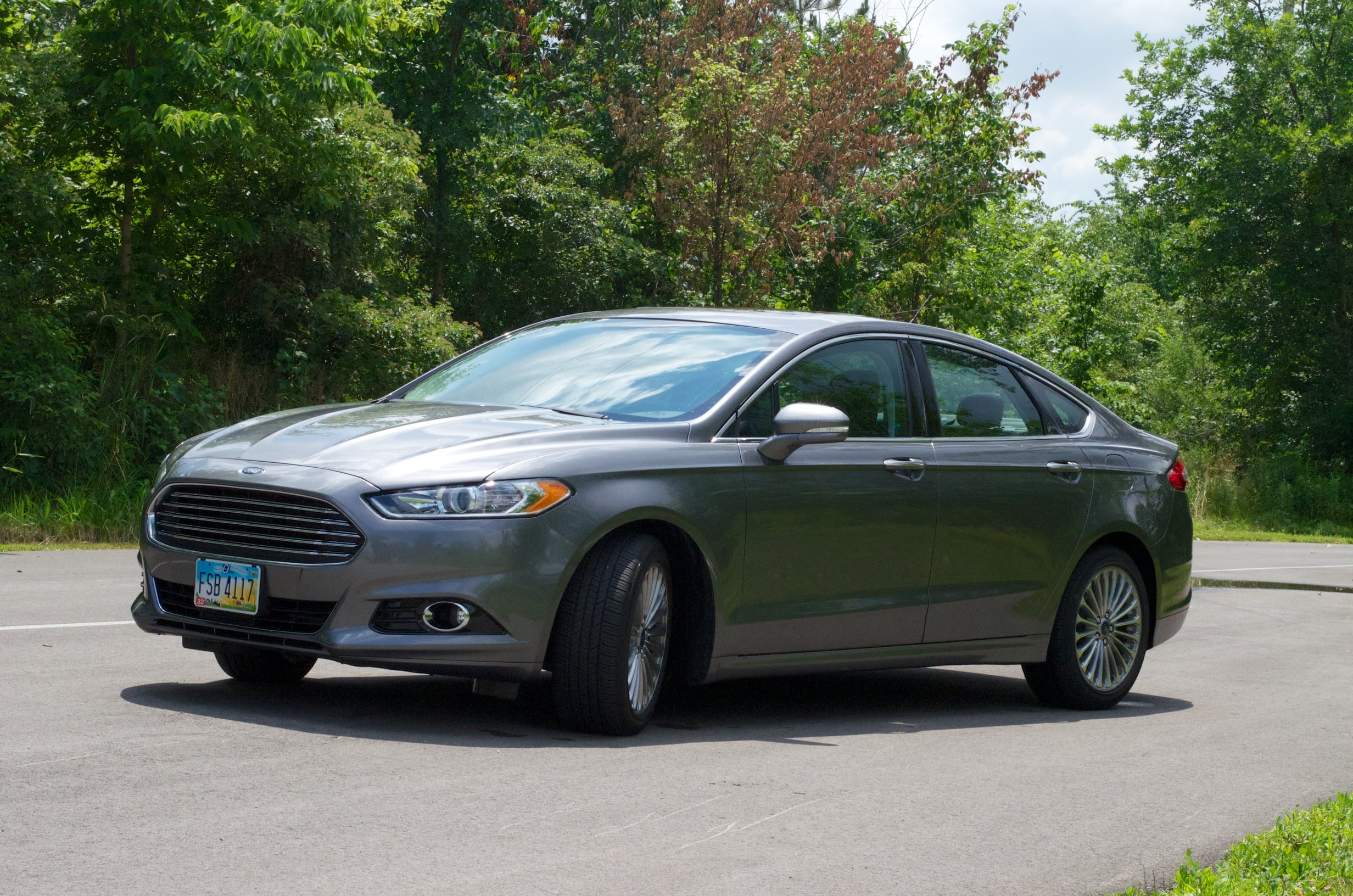 2013 Ford Fusion Review (Video)