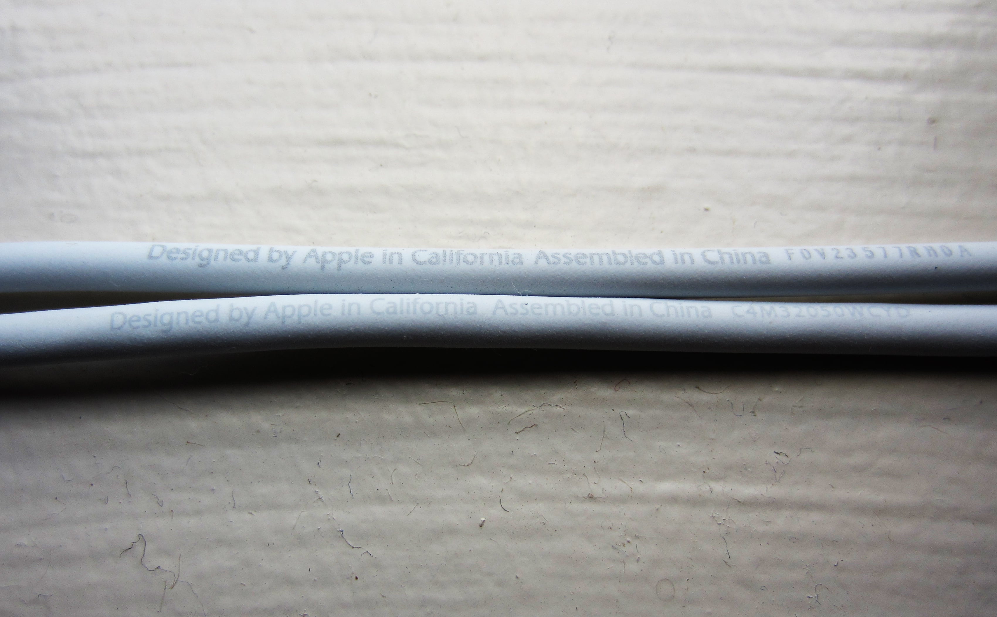 How to Tell the Difference Between a Genuine and Fake Lightning Cable