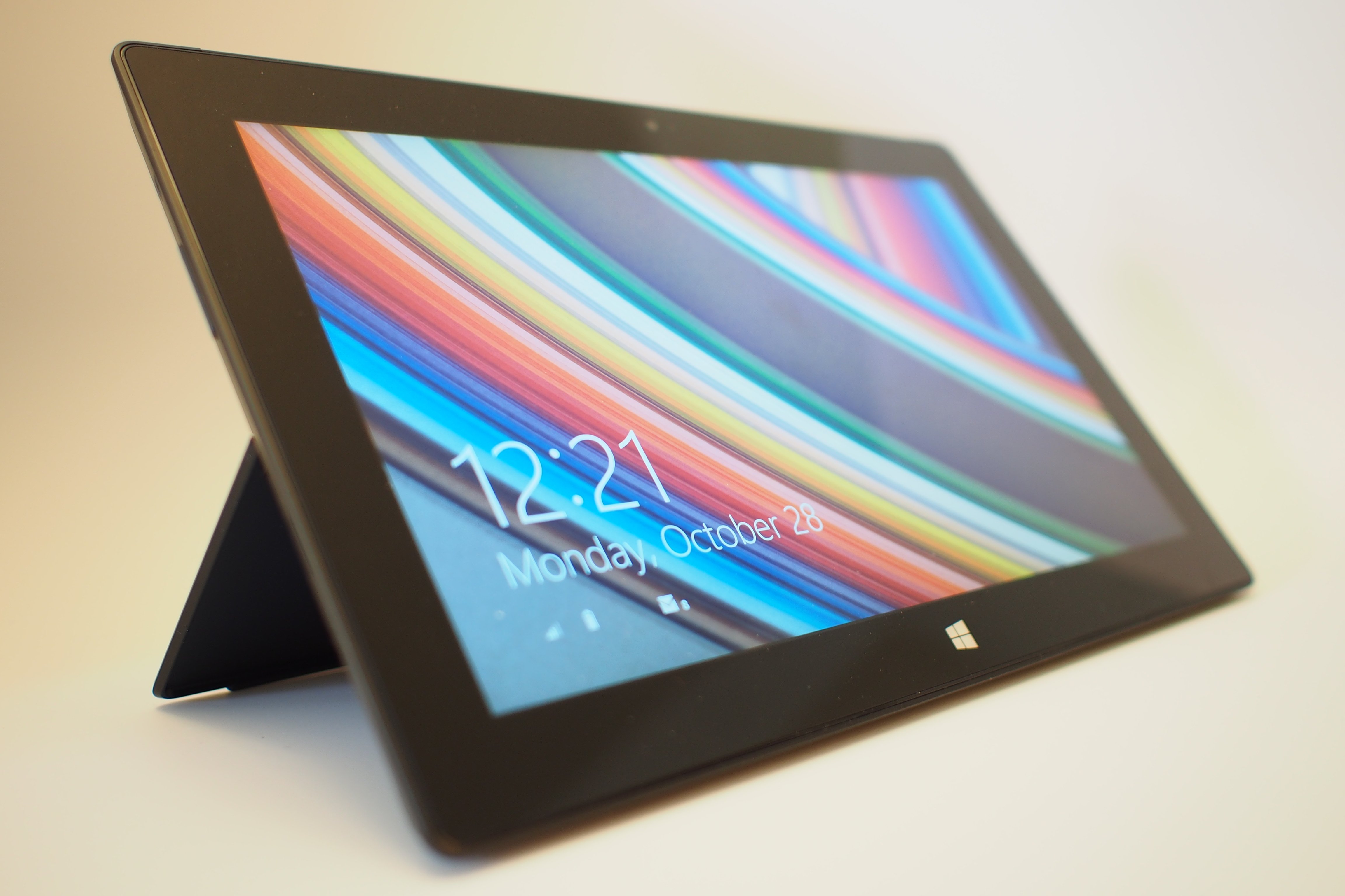 Microsoft Surface Pro 2 Review: Microsoft's Tablet Becomes an Even ...