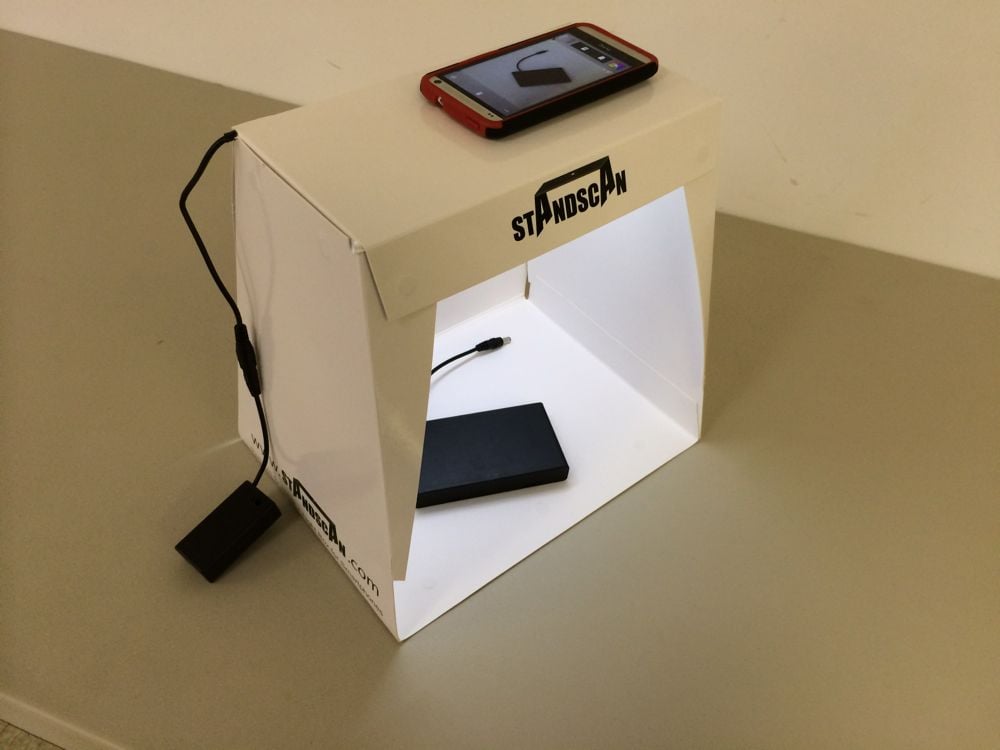 StandScan Pro Mobile Lightbox Turns Phone Into Scanner