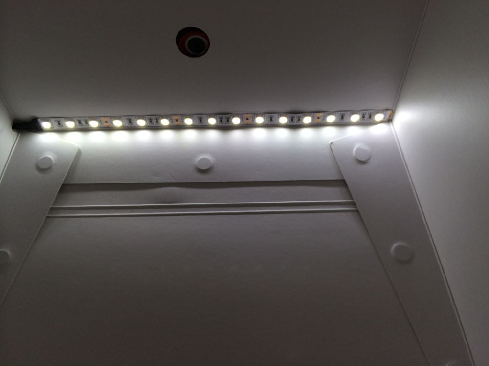 StandScan Pro Mobile Lightbox Turns Phone Into Scanner