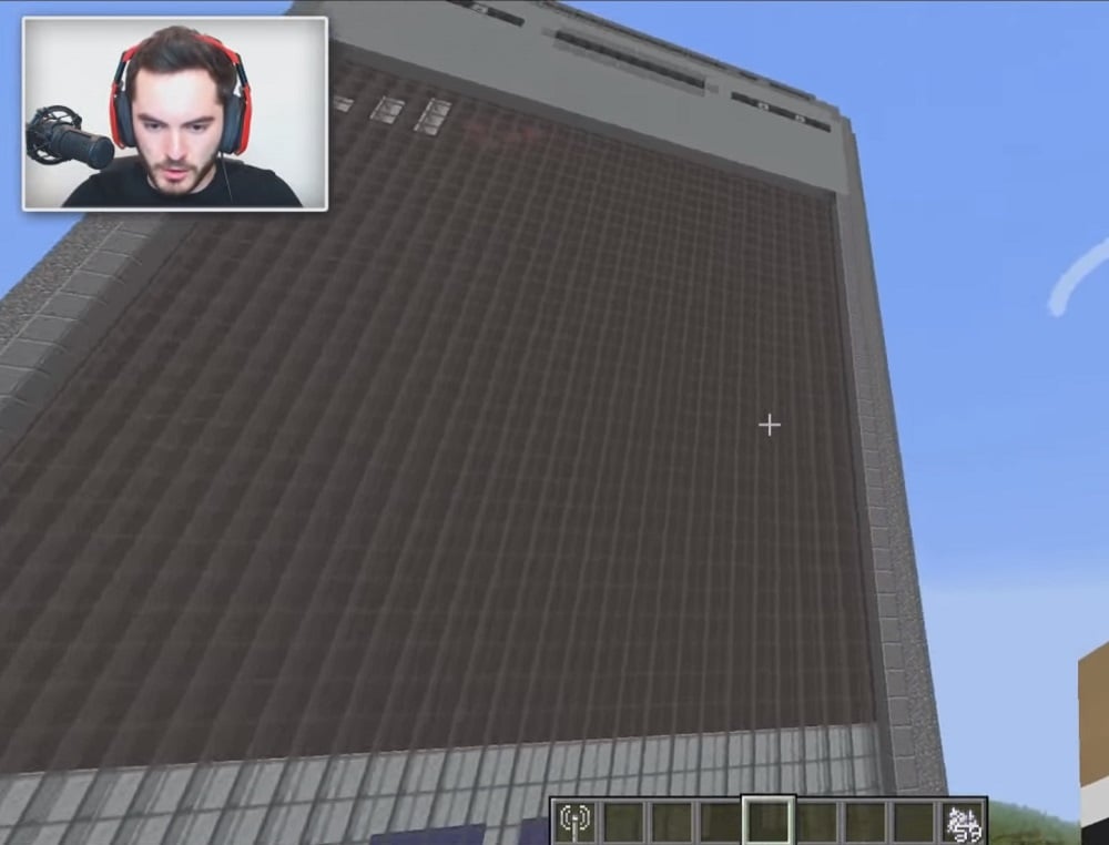 Stunning Minecraft Phone Has Video Calling