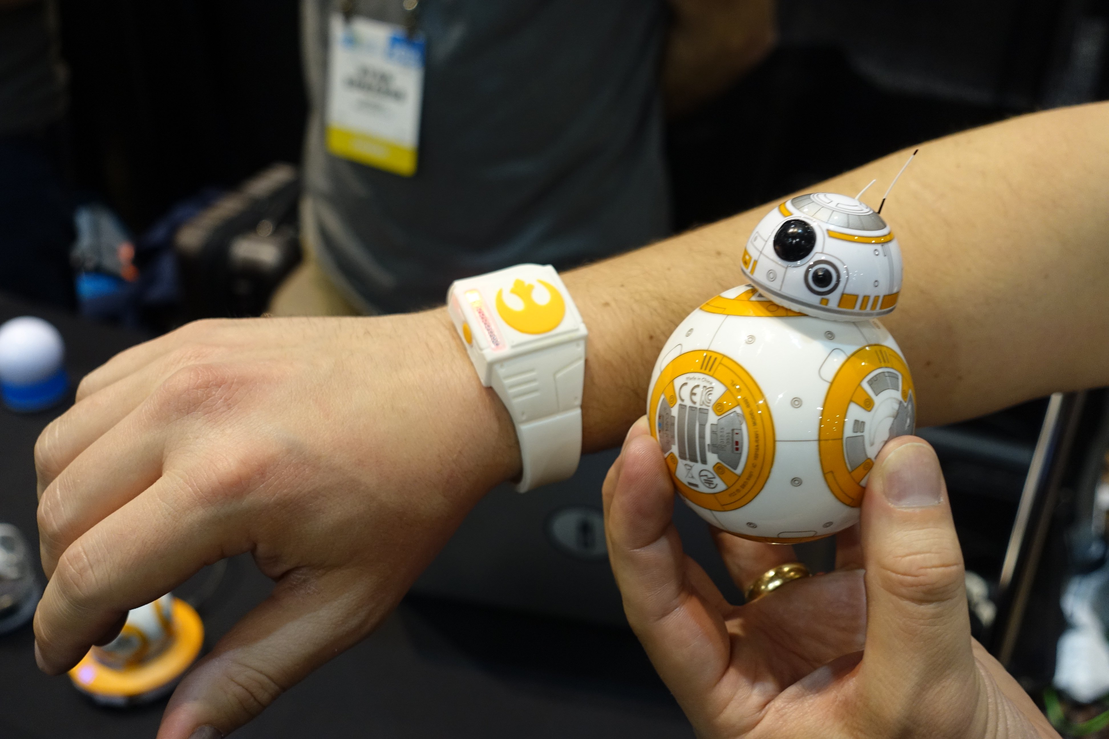 Control Your Star Wars BB8 Droid with the Force