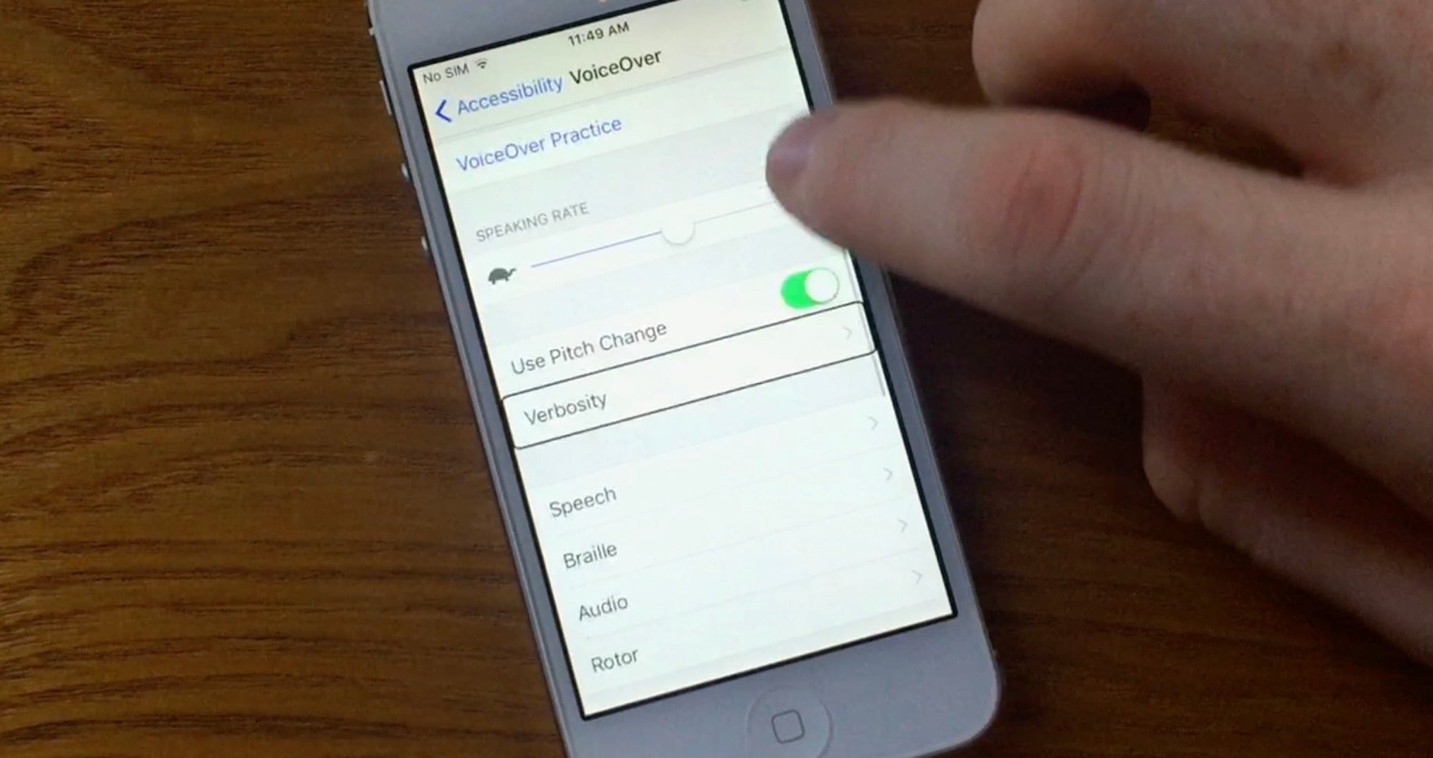 How to Use Voiceover on iPhone and iPad