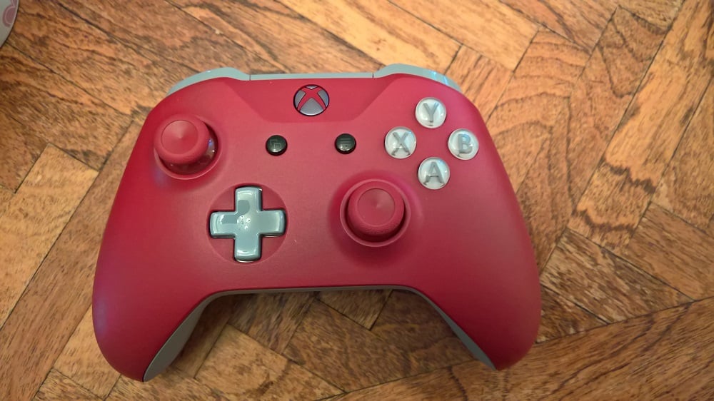 Which Xbox One Controller Should You Buy?