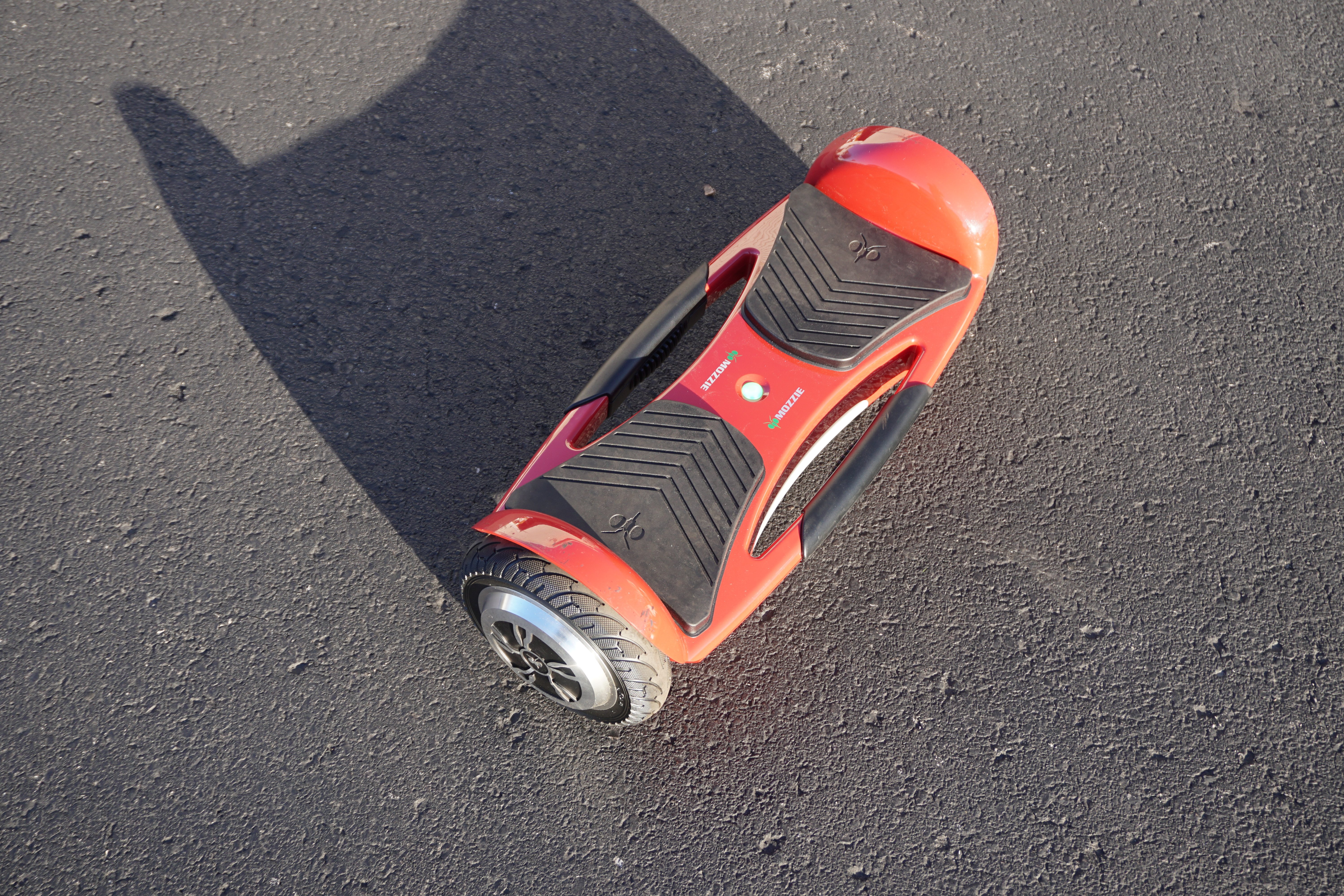 Mozzie Review: A Smarter Hoverboard