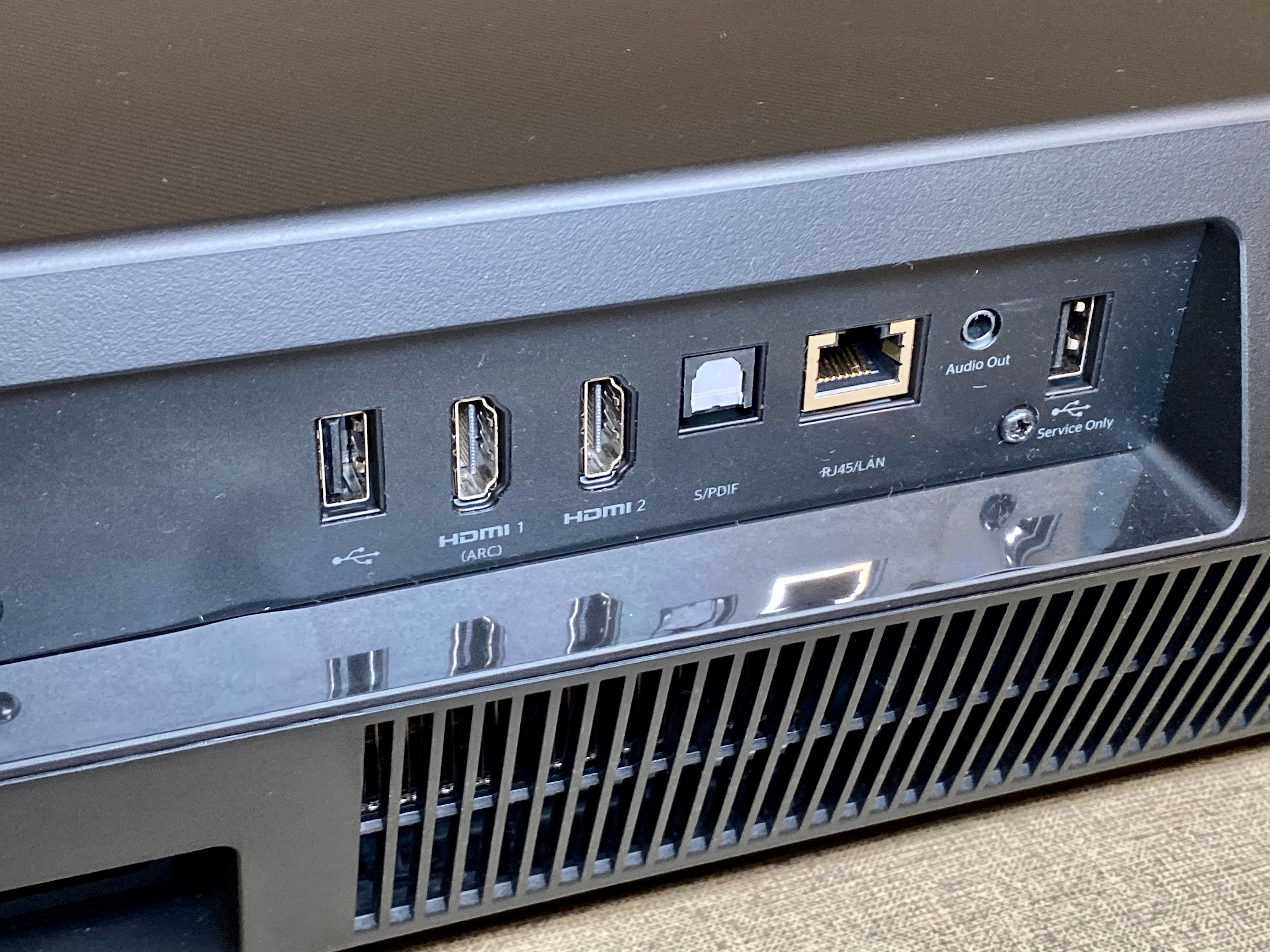 Optoma CinemaX P1 Review: Excellent 4K Ultra Short Throw Projector With ...