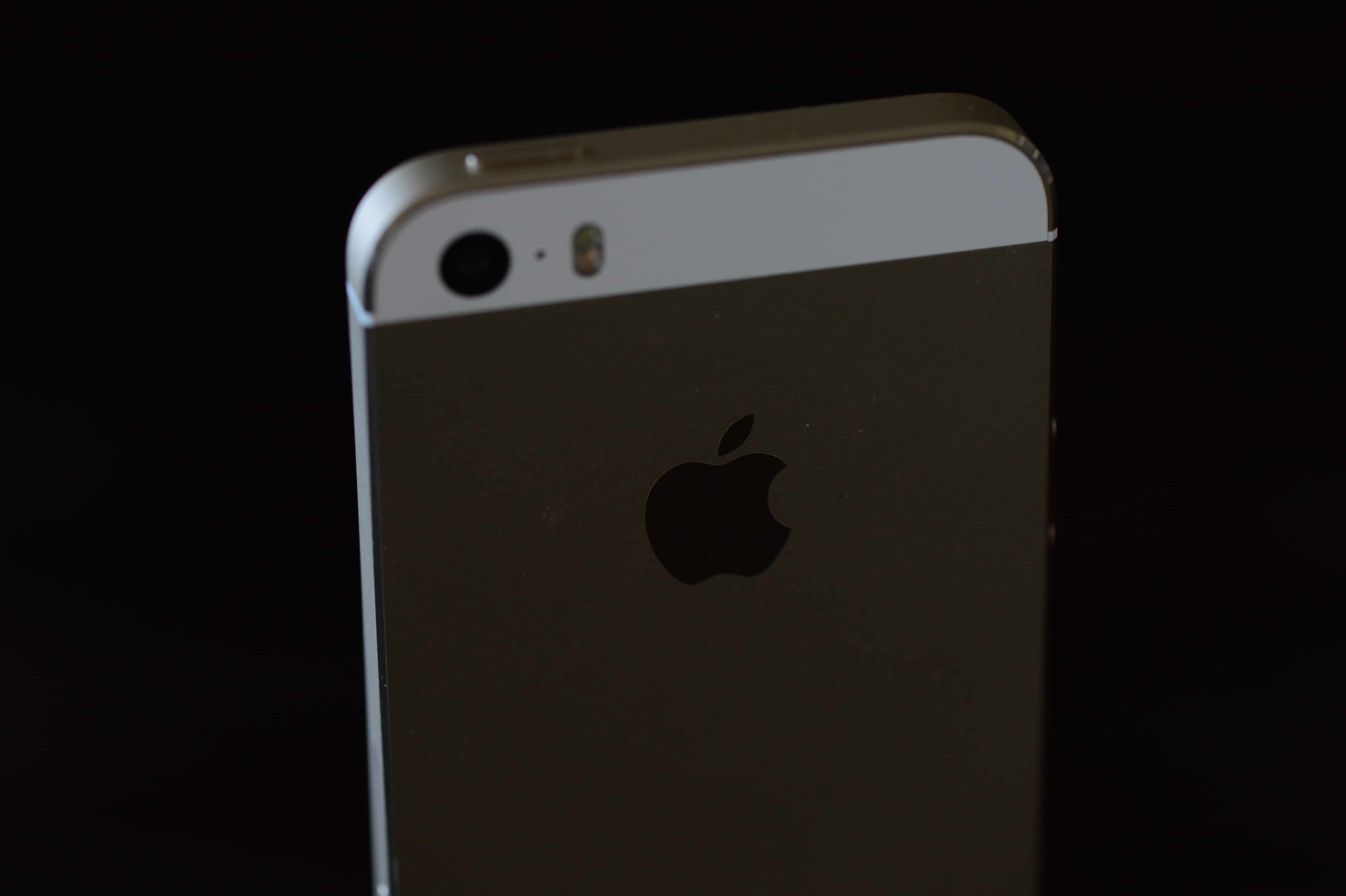 5 Things to Know About the iOS 12.5 Update