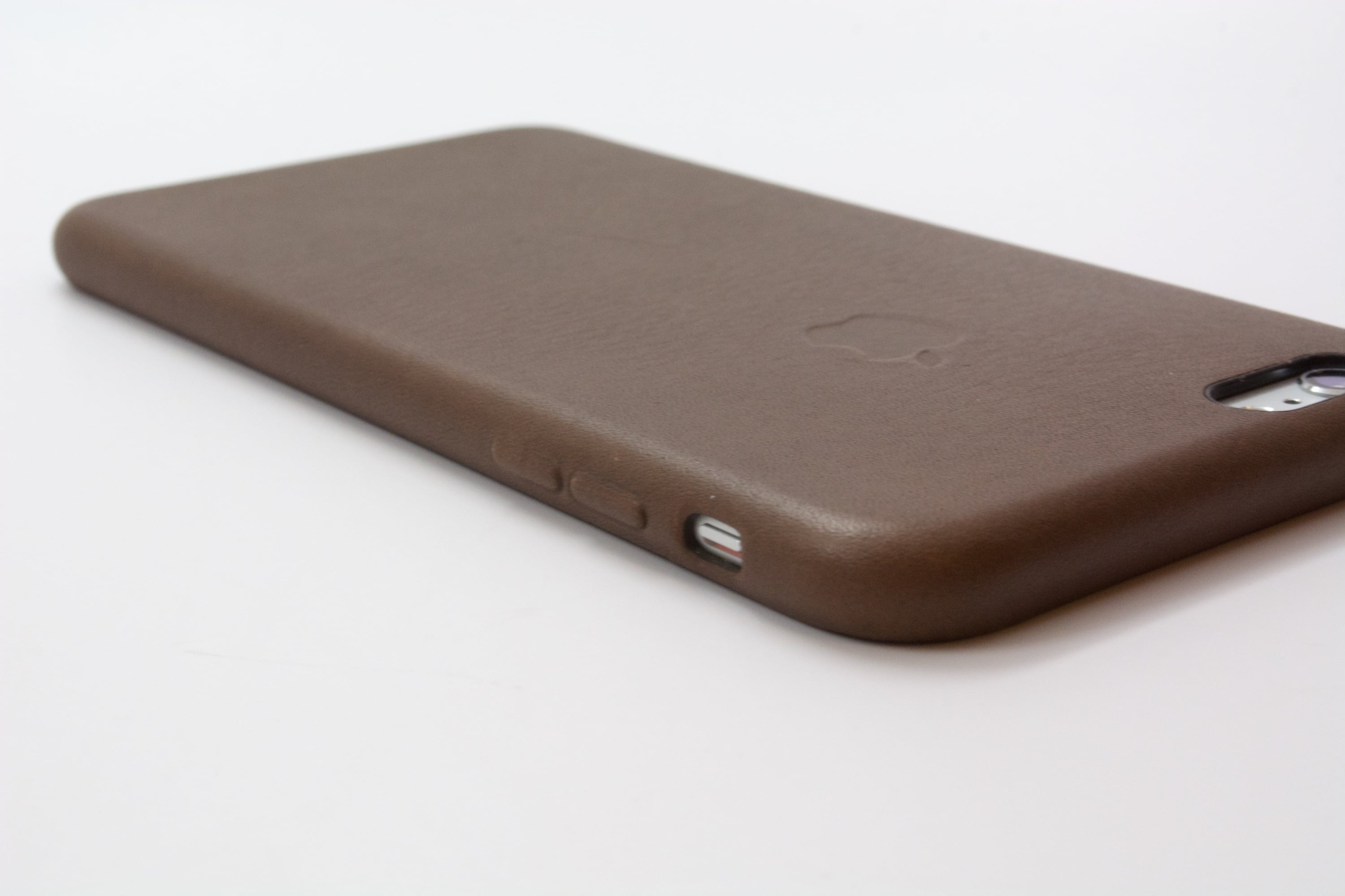 Apple iPhone 6 Plus Leather Case Review