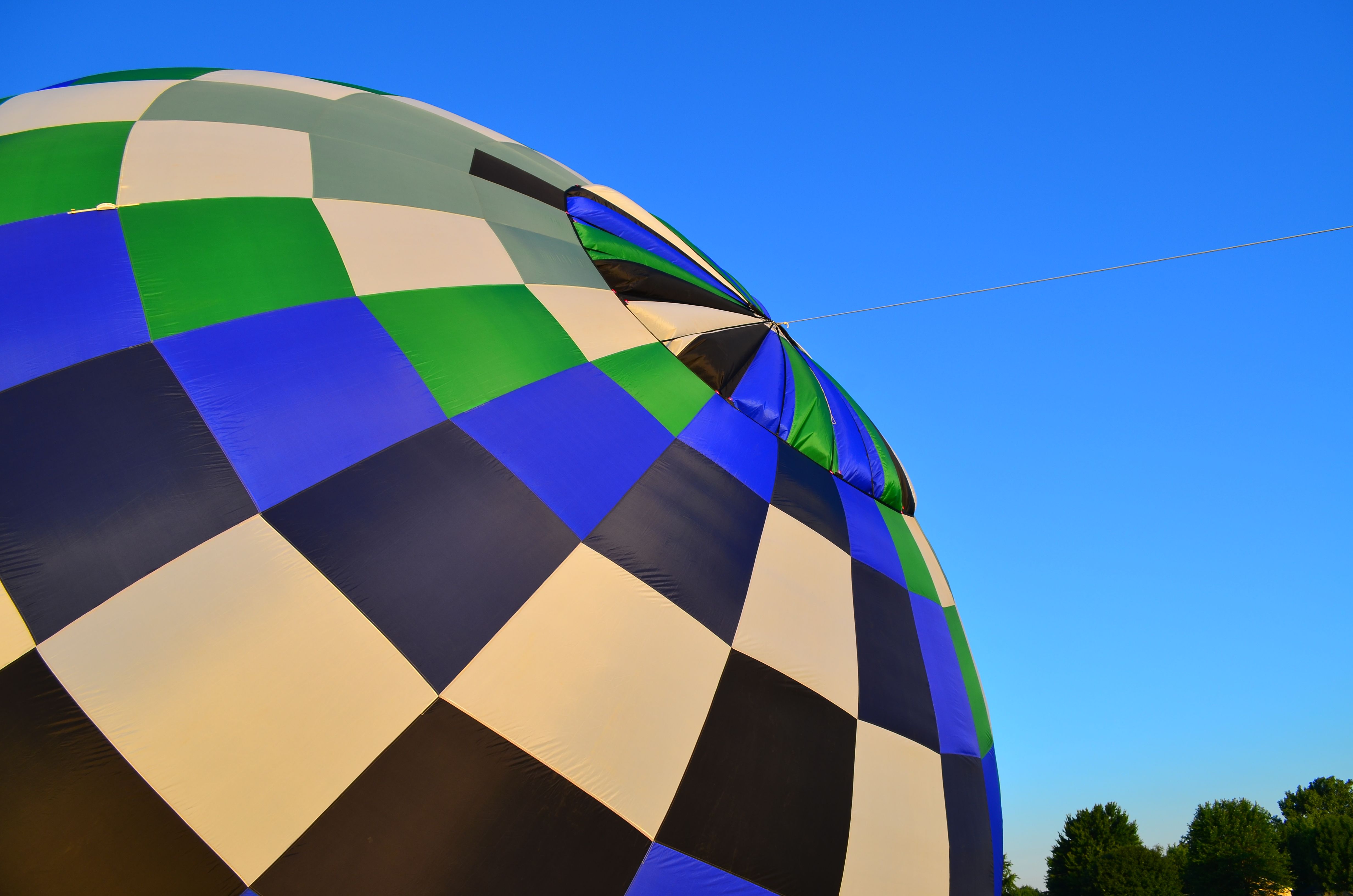 Hot Air Balloons: The Tech Inside the Basket [Video]